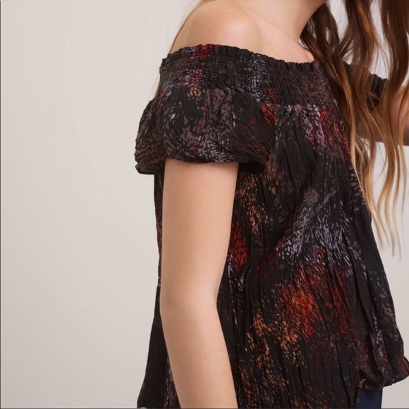 Talula | Tops | 32 Talula Off The Shoulder Cabrini Blouse Print Blouse ...